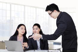 MANSPLAIN Definition & Meaning - Merriam-Webster