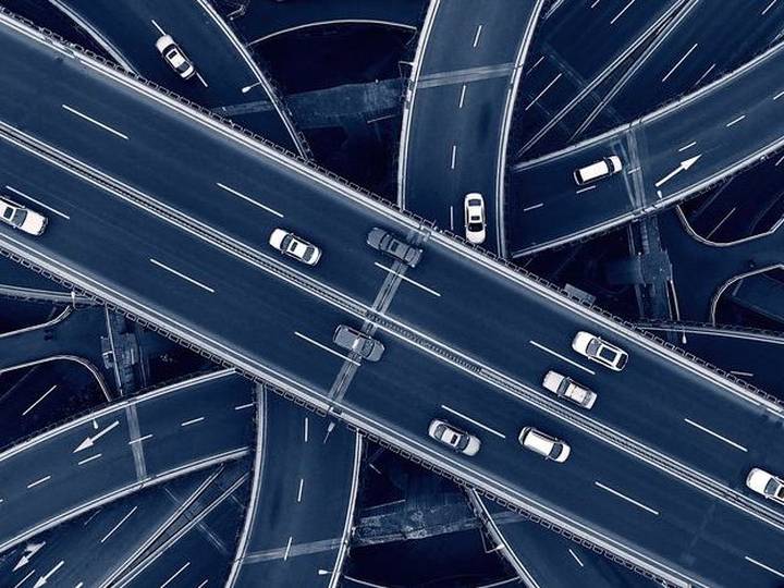 En Route Vs On Route Usage And Meaning Explained Merriam Webster En Route Vs On Route Usage And Meaning Explained Merriam Webster