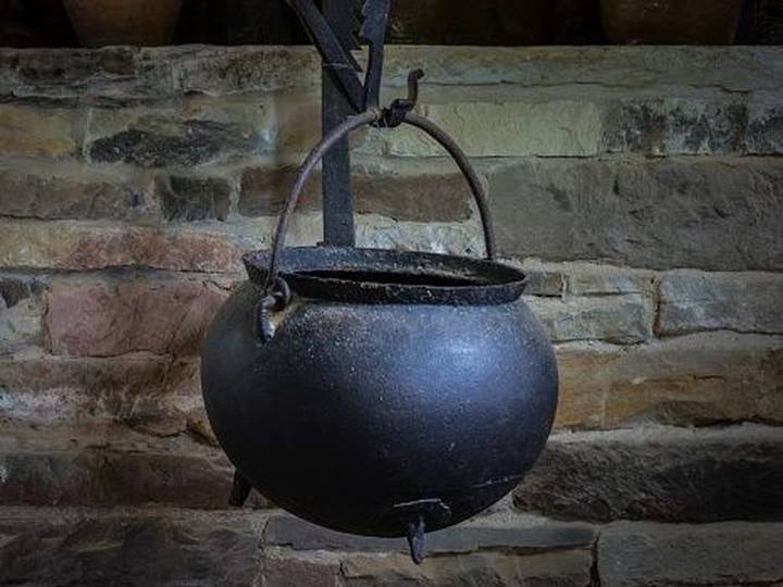 Kettling: Police Tactic Word History | Merriam-Webster