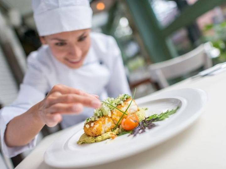 What's the Difference Between a 'Gourmet' and a 'Gourmand'? | Merriam ...