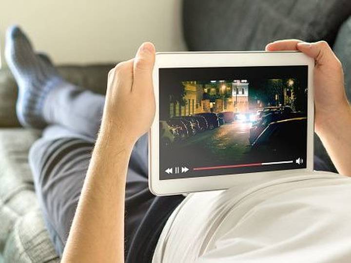 Program vs. Programme: Explaining the Difference | Merriam-Webster