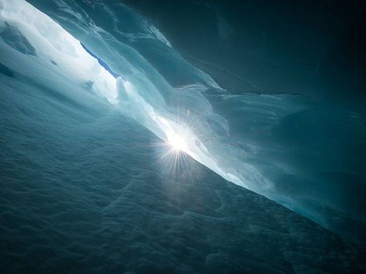 'Crevice' and 'Crevasse': A Gap in Meaning | Merriam-Webster