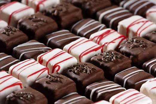 PETIT FOUR Definition & Meaning - Merriam-Webster